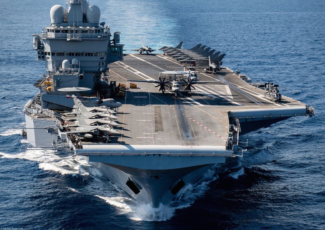 La France D ploie Le Porte avions Charles De Gaulle Pr t La